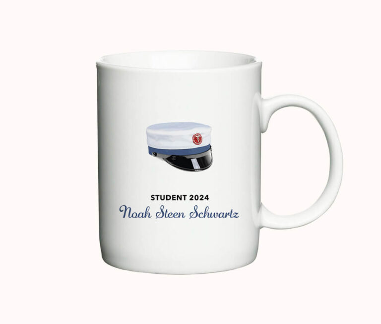 Oplagt gaveidé til årets HHX student. Krus med navn og studenterhue.